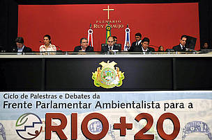 Sob a sombra do Código Florestal, Frente Parlamentar Ambientalista dá ...